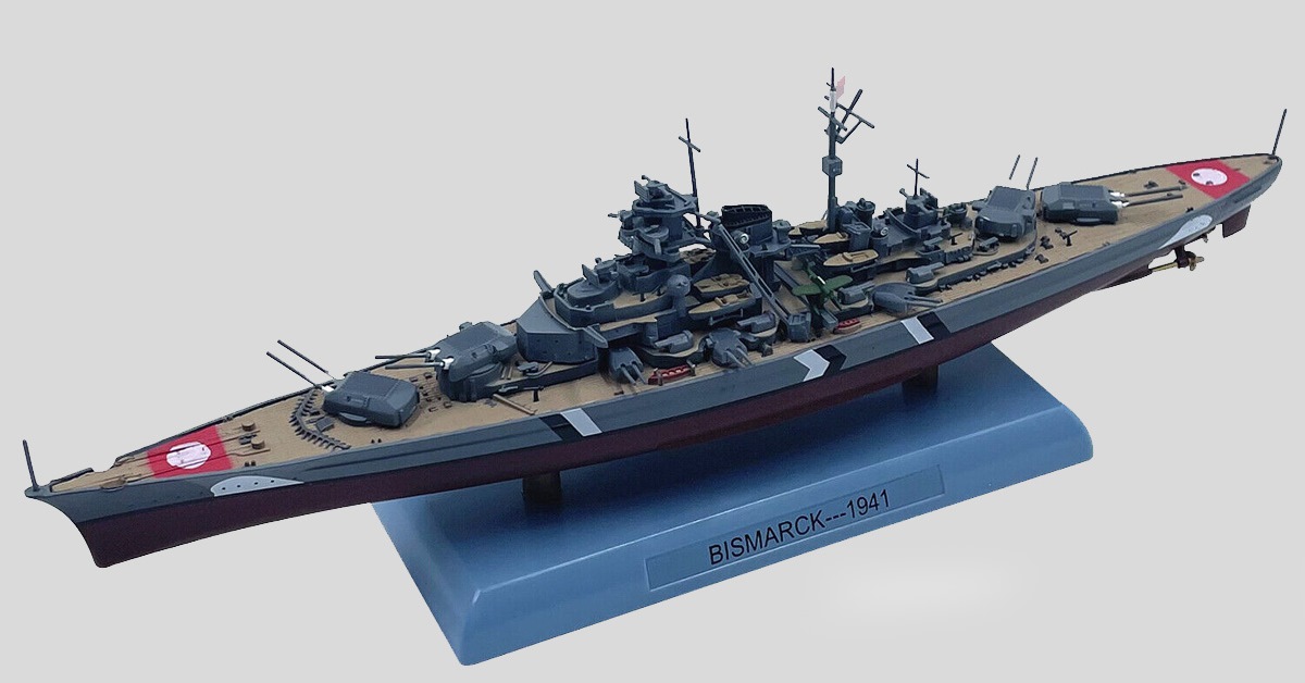 Scale Model Warships: Craftsmanship and Naval Grandeur